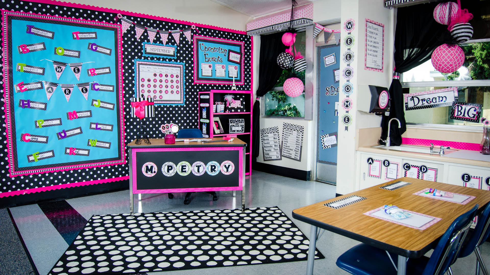 Parisian « Classroom Decorations | Teacher Created Resources